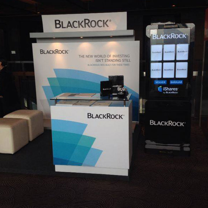 elaboración de stand y tótem interactivo evento capital markets day ...